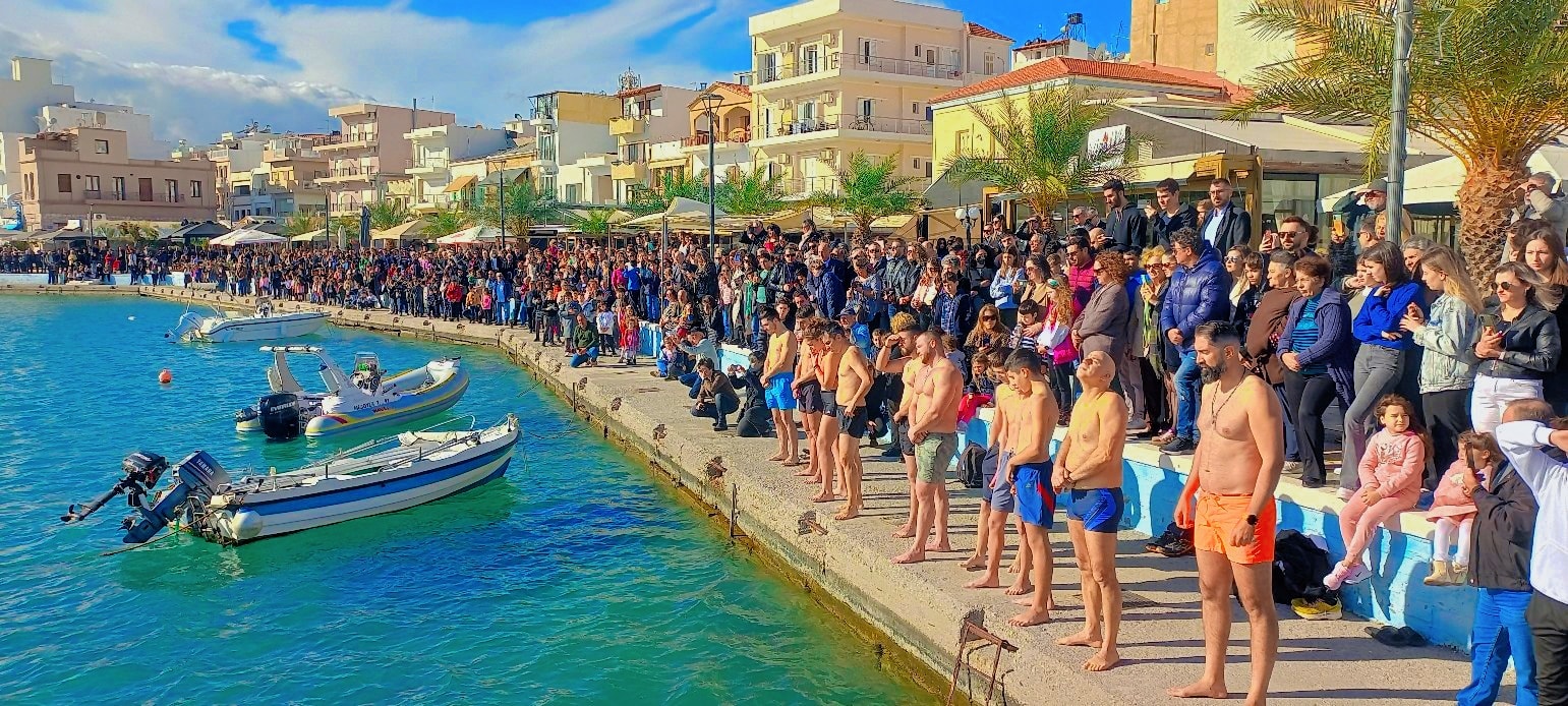 Ο Αγιασμός των Υδάτων στο Λιμάνι της Σητείας » Sitiaka